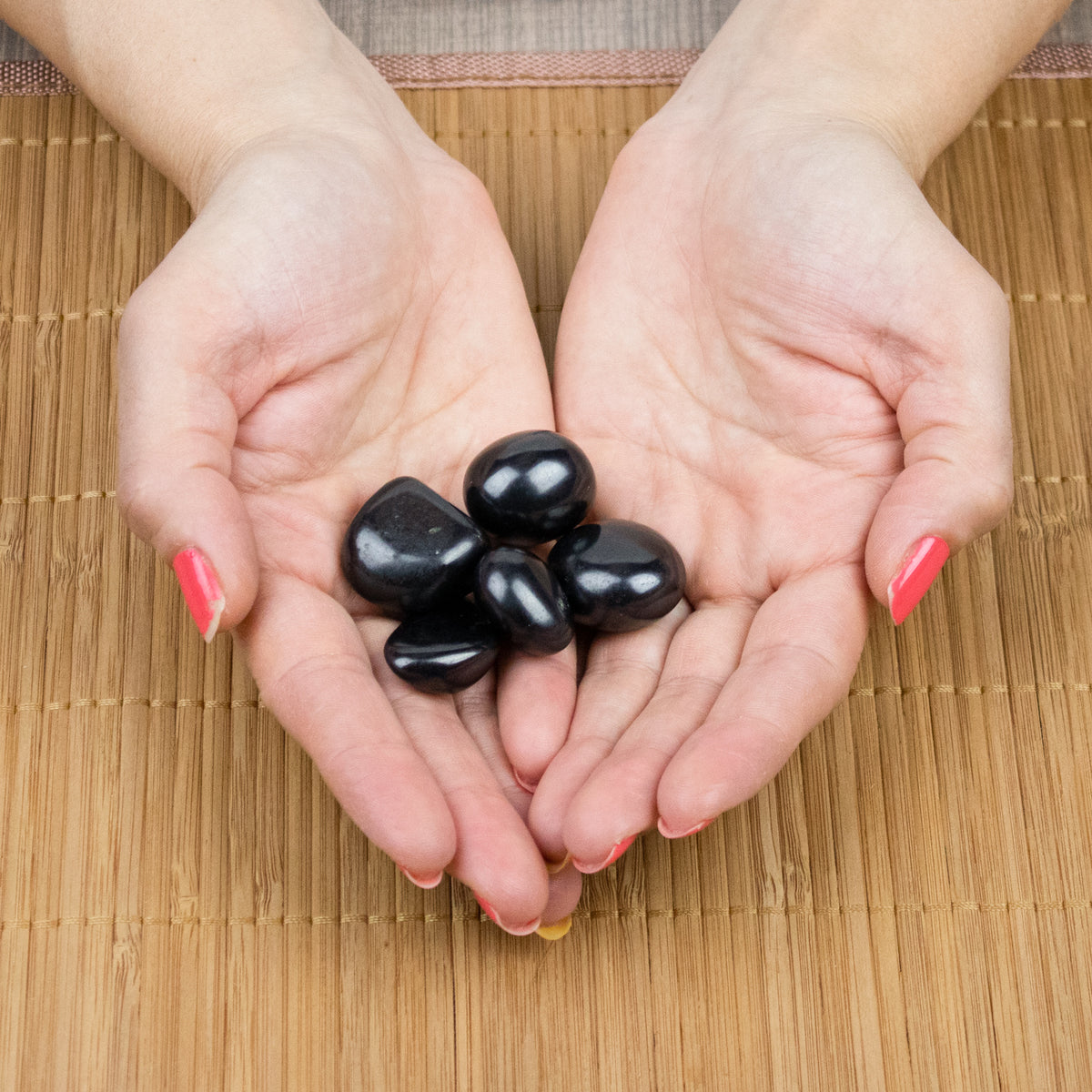 Shungite Tumbled Stones 50g – Heka Naturals